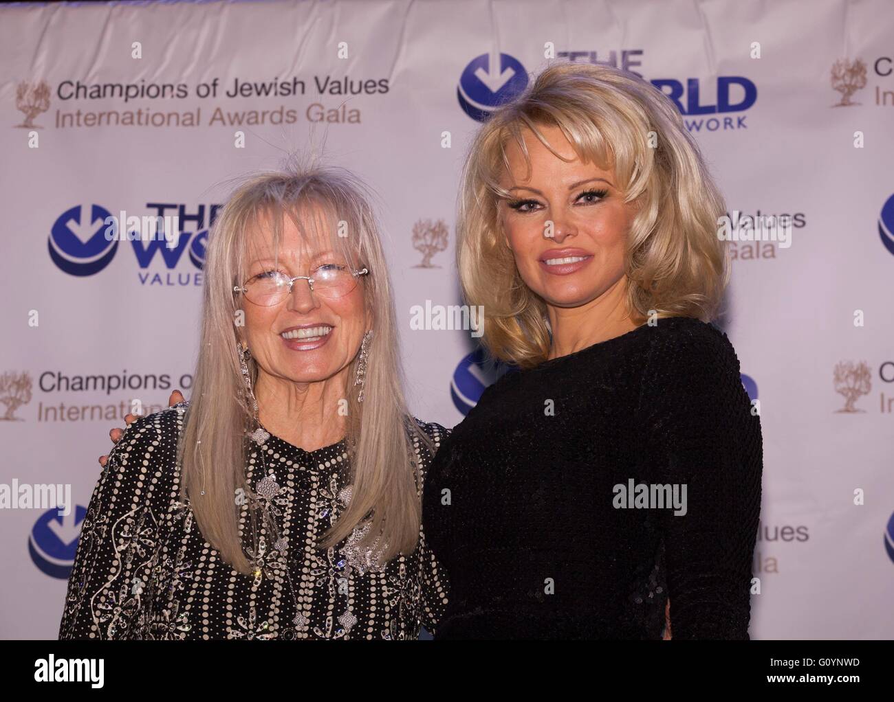 New York, NY, USA. 5th May, 2016. Miriam Adelson, Pamela Anderson in ...