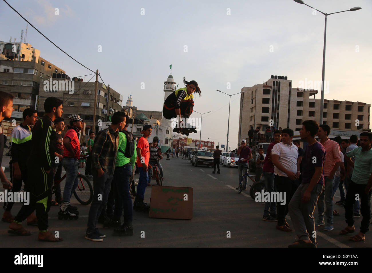Gaza. 6th May, 2016. Palestinian children playing in the street in Gaza ...