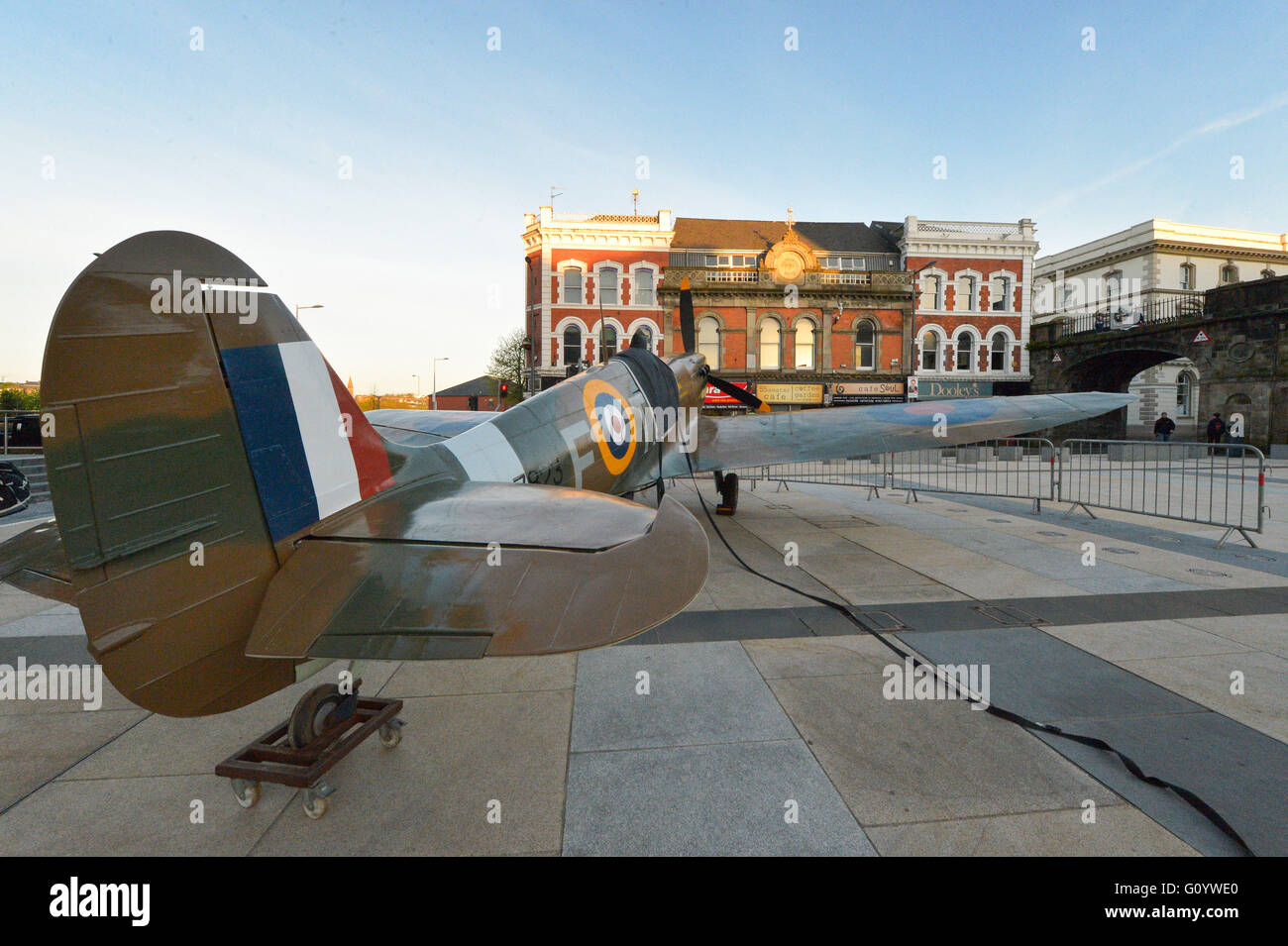 Full size spitfire replica hi-res stock photography and images - Alamy