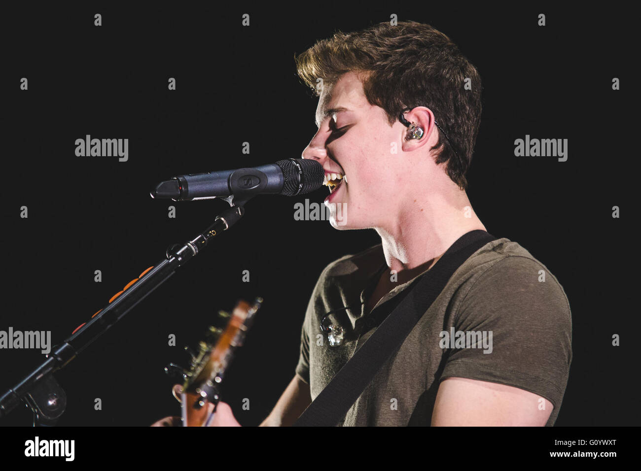 London, UK. 6th May, 2016. Canadian singer/songwriter and model. Shawn ...