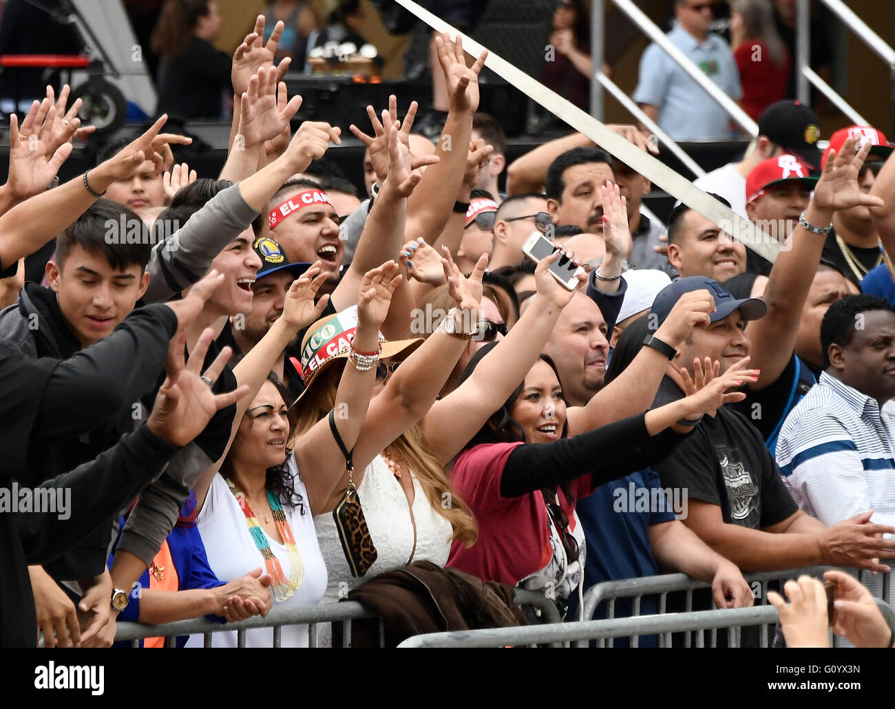 Boxing fans hi-res stock photography and images - Alamy