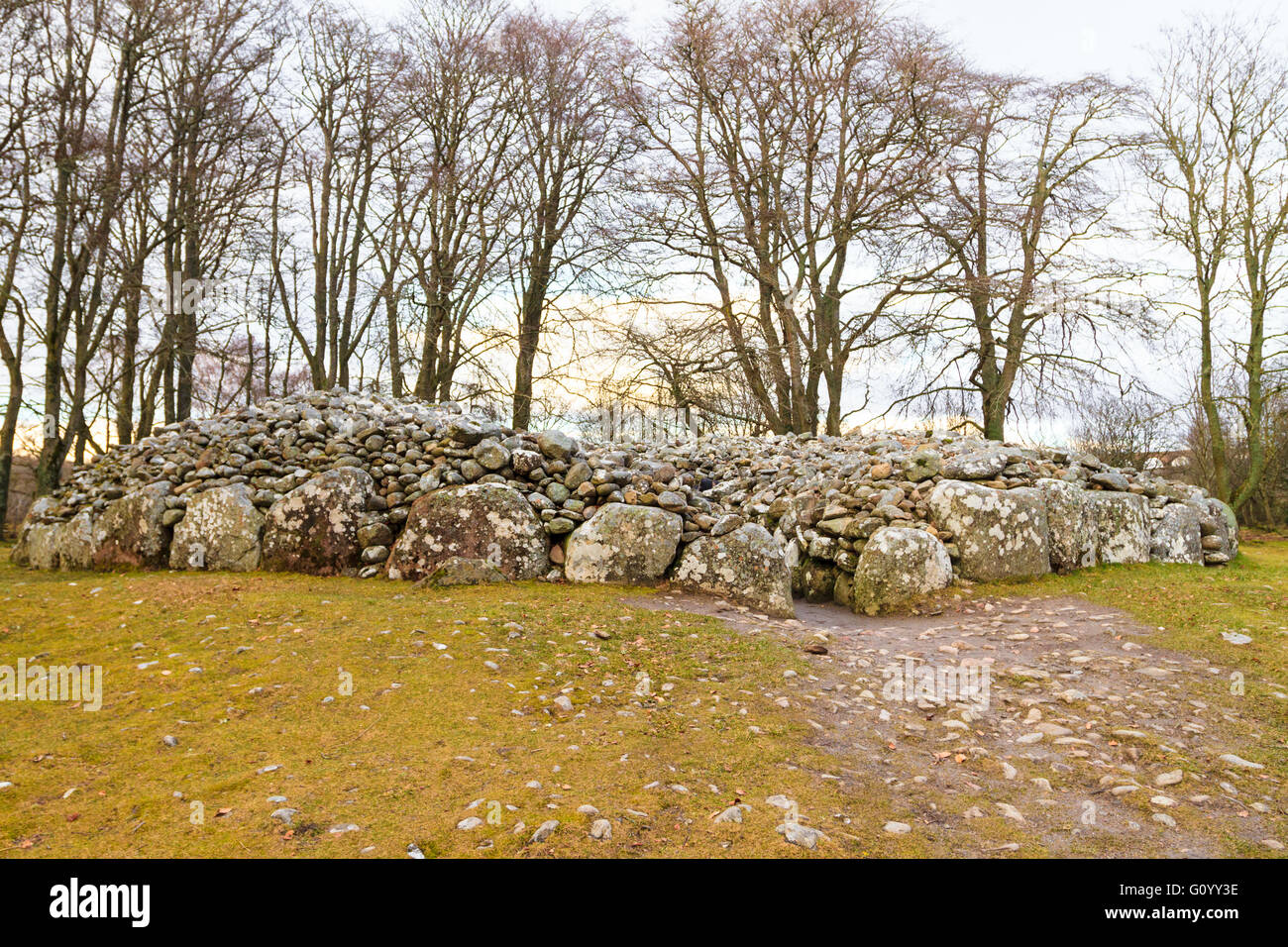 Burial cairns hi-res stock photography and images - Alamy