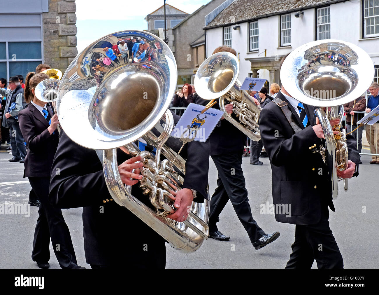 Silver band hi-res stock photography and images - Alamy