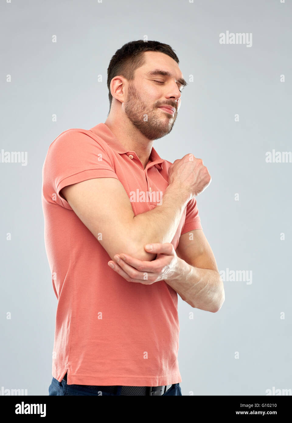 Man suffering from injury hi-res stock photography and images - Alamy