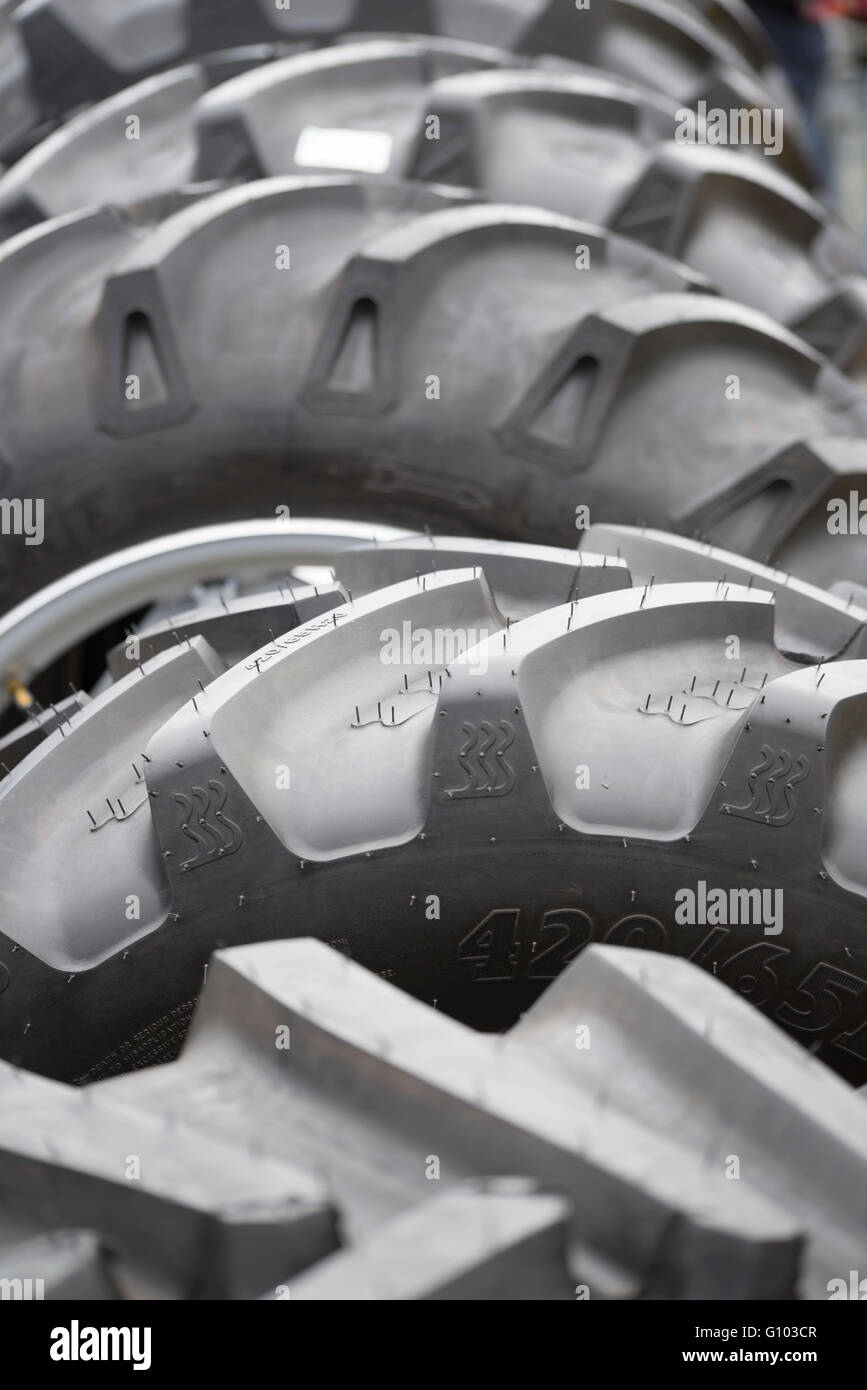 Big tires hi-res stock photography and images - Alamy