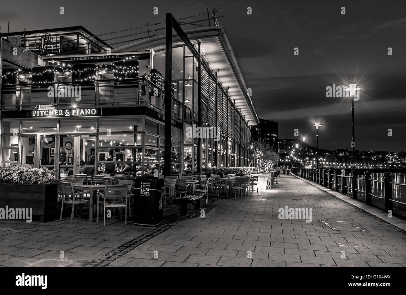 Piano walk hi-res stock photography and images - Alamy