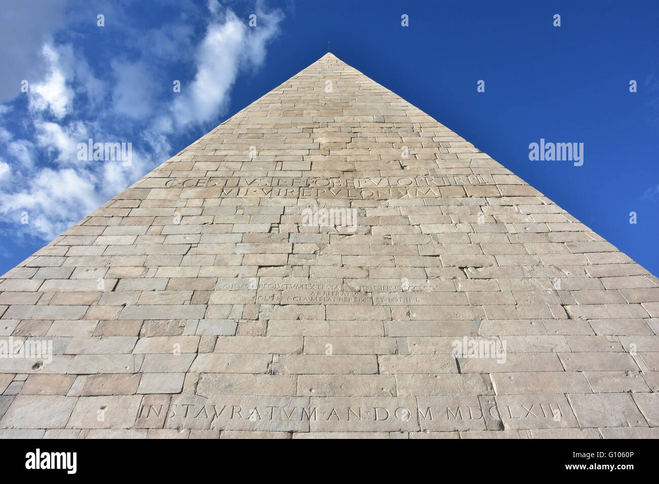 Latin inscriptions hi-res stock photography and images - Alamy