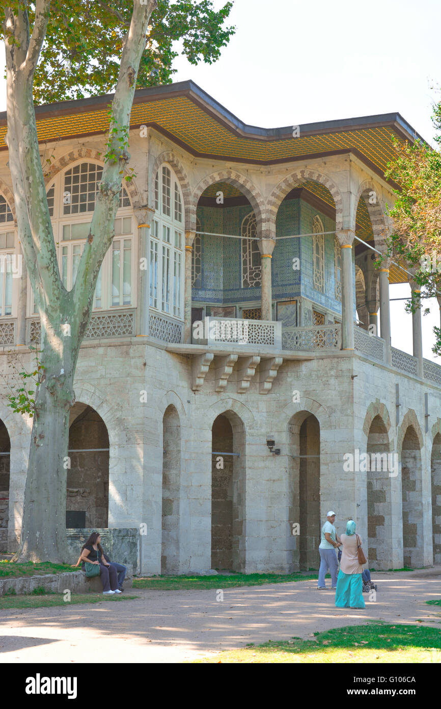 Atrium of Topkapi Palace of Istanbul, Turkey Stock Photo - Alamy