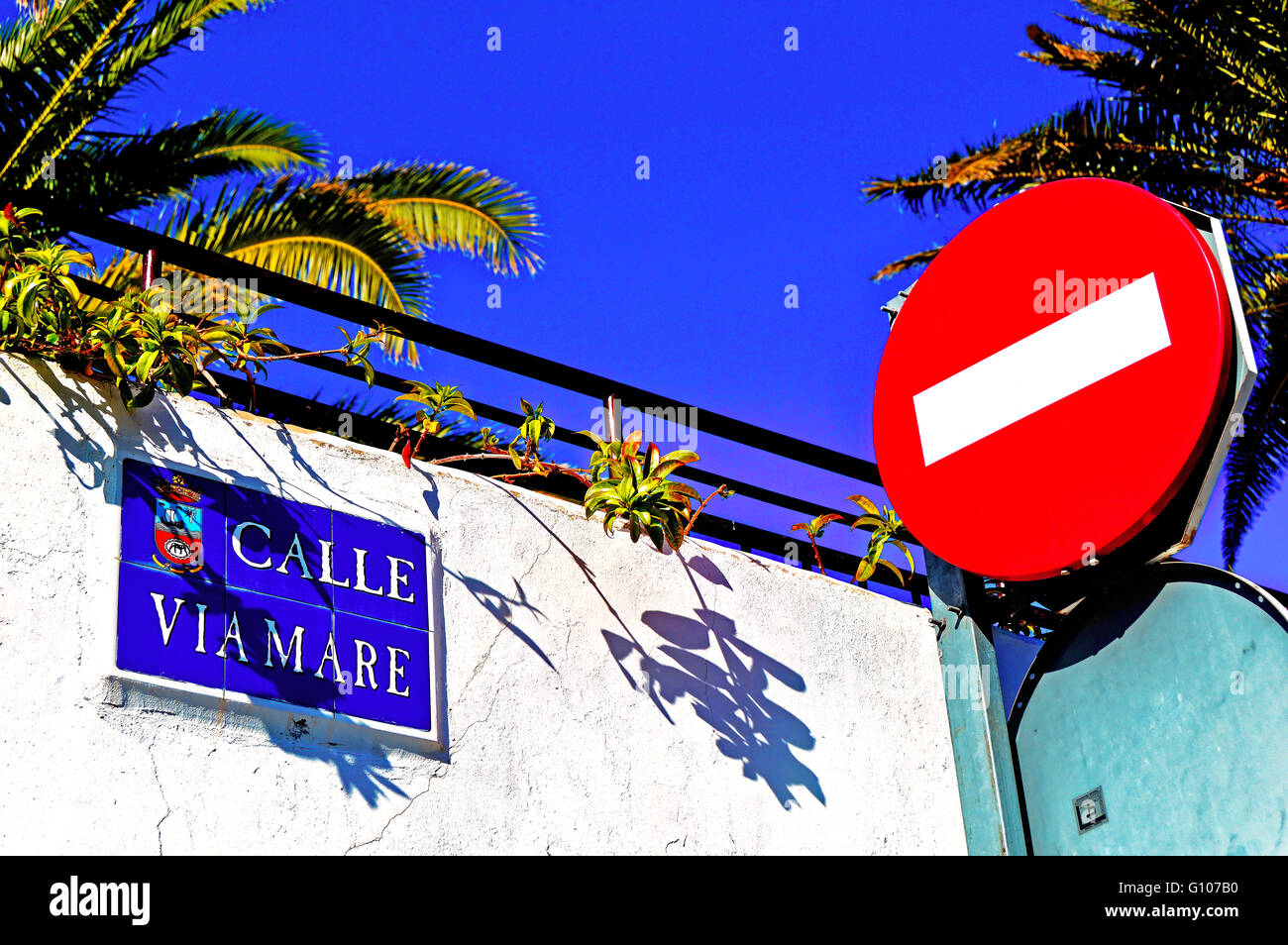Lanzarote Arrecife Puerto del Carmen red sign white wall blue sky Stock ...