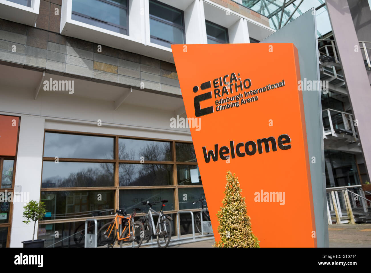 Edinburgh international climbing arena ratho hi-res stock photography ...
