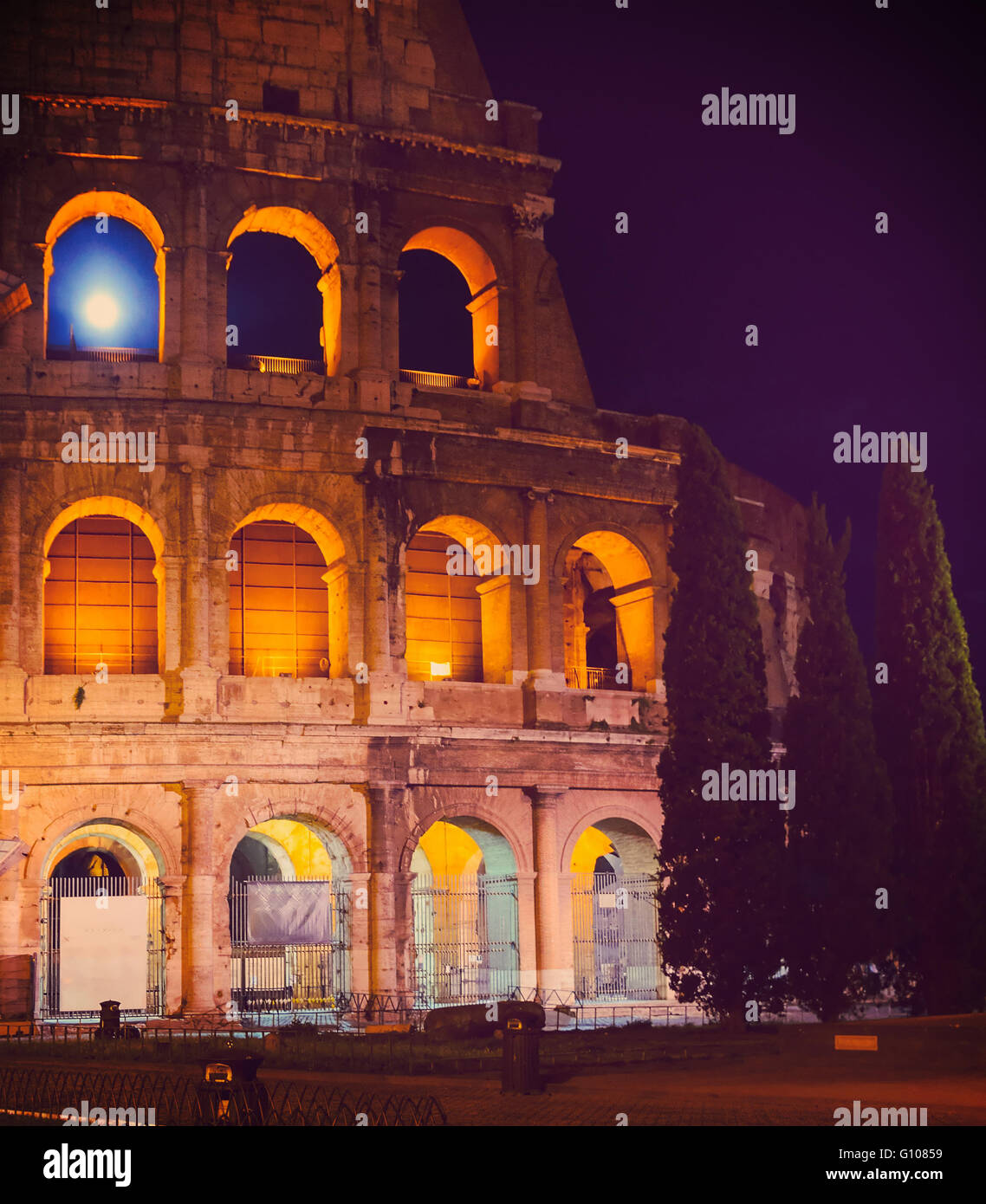 Dark coliseum hi-res stock photography and images - Alamy
