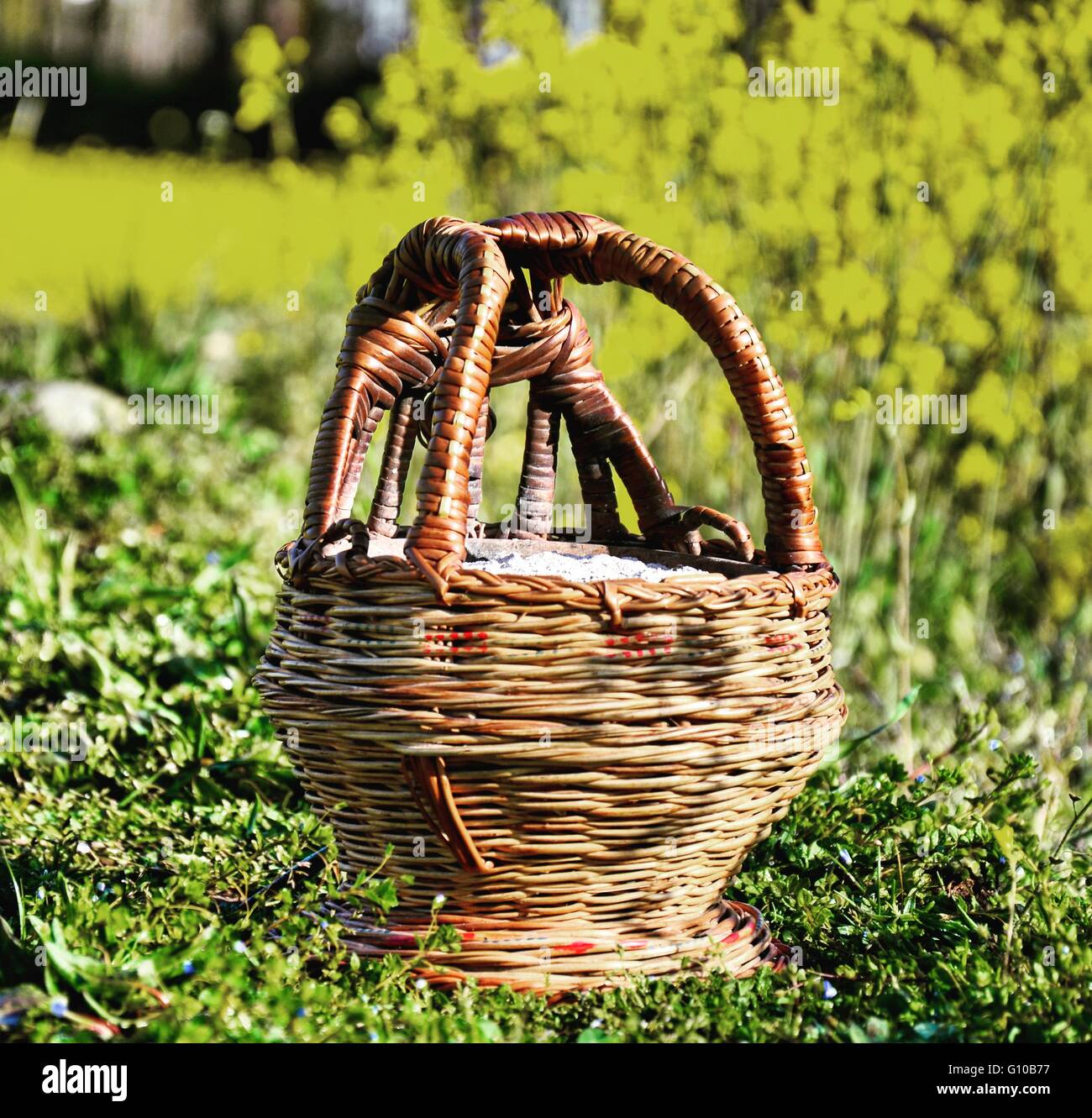 Firepot also known as Kangri in Kashmir Stock Photo - Alamy