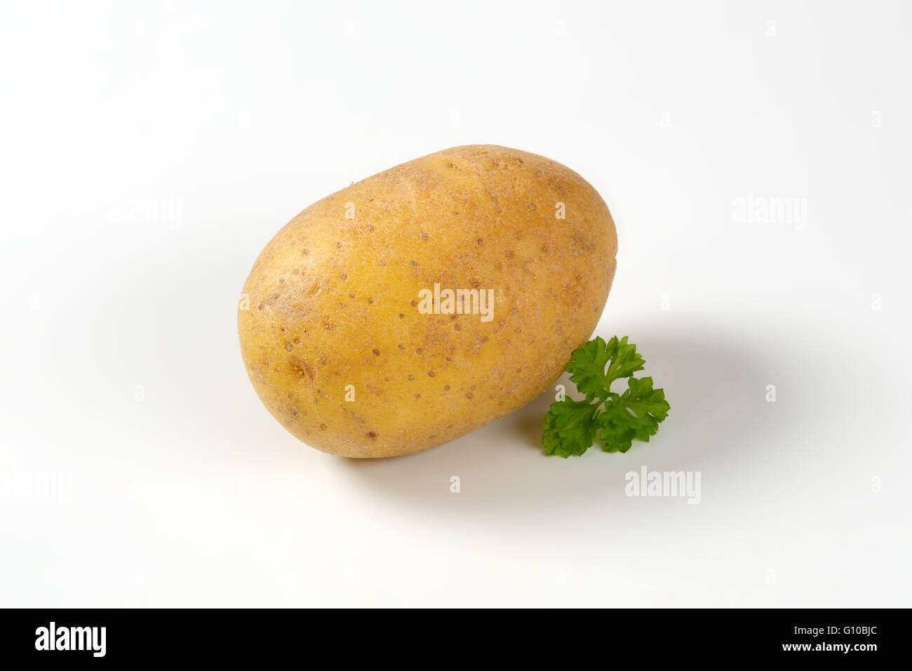 Single potato tuber hi-res stock photography and images - Alamy
