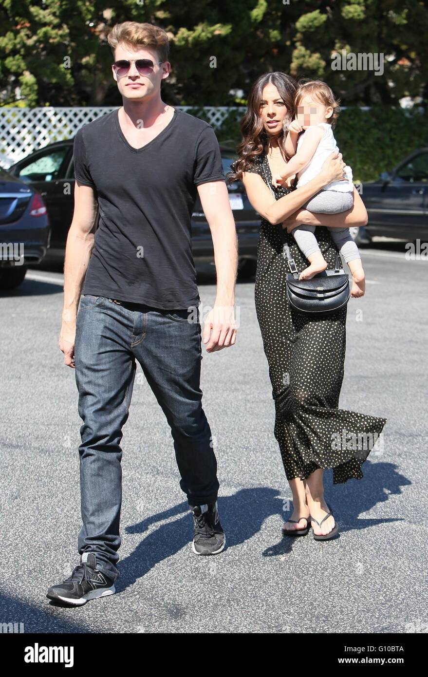 Terri Seymour and Clark Mallon visit Bristol Farms with their daughter ...