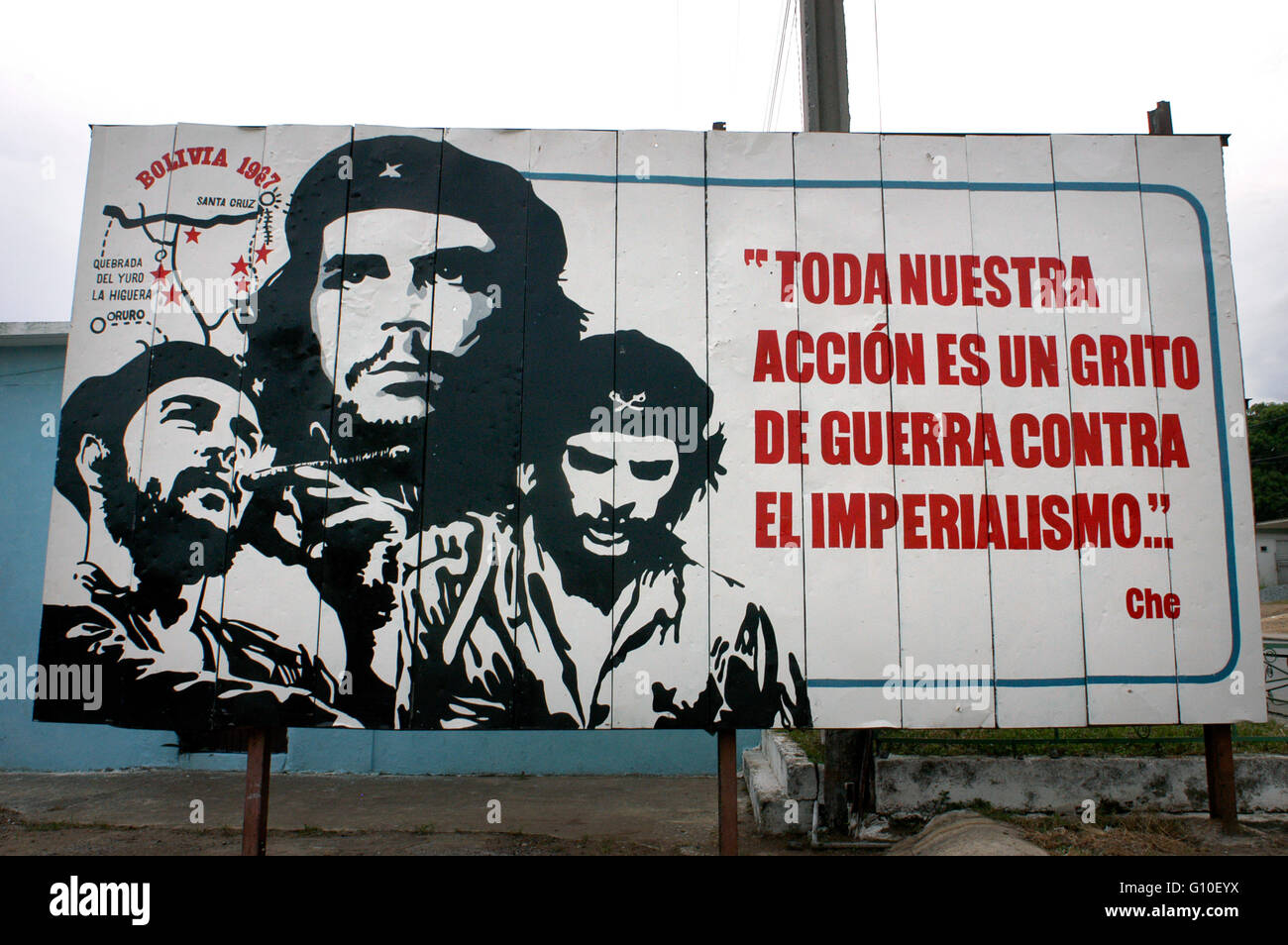 Socialist propaganda sign cuban revolution hi-res stock photography and ...
