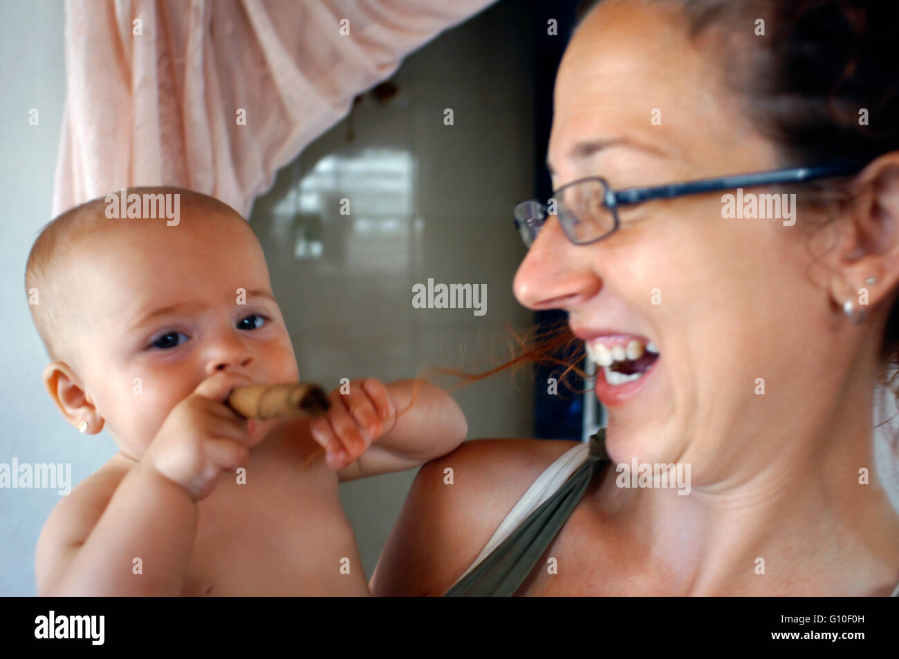 Cuba cigar smoke hi-res stock photography and images - Alamy