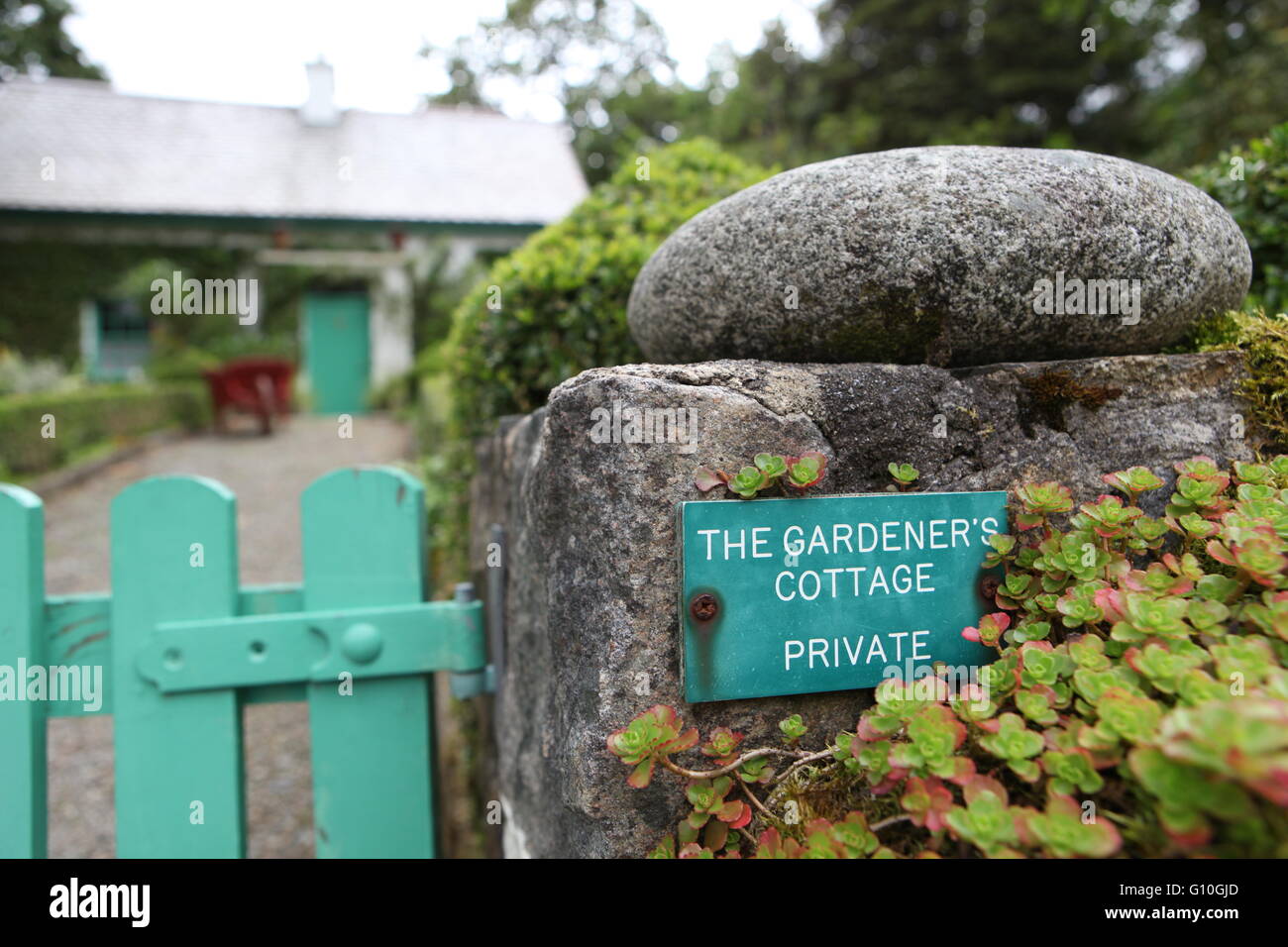 The Gardeners cottage, Glenveagh National Park, Donegal, Ireland Stock ...