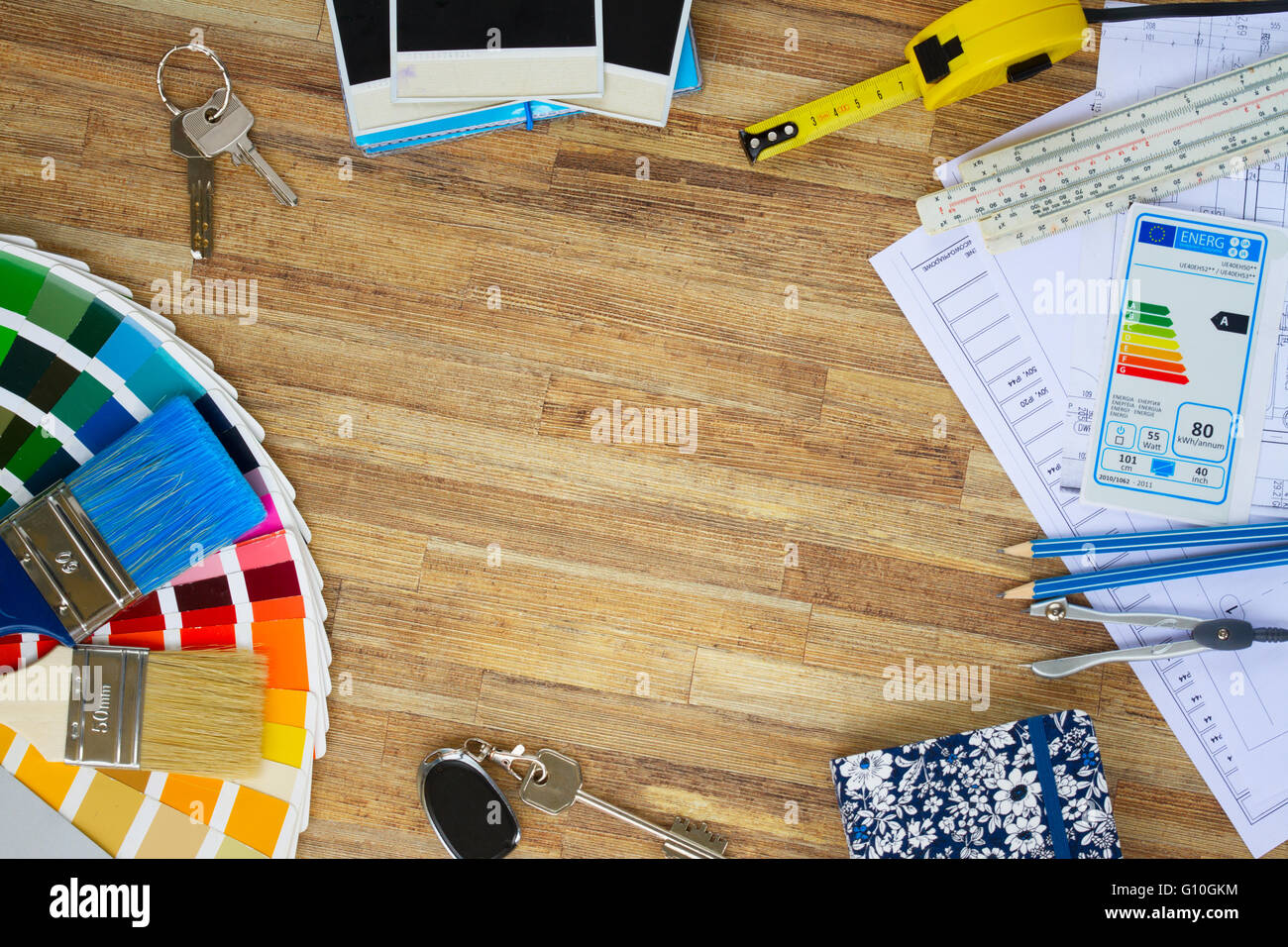 designer's working table Stock Photo - Alamy