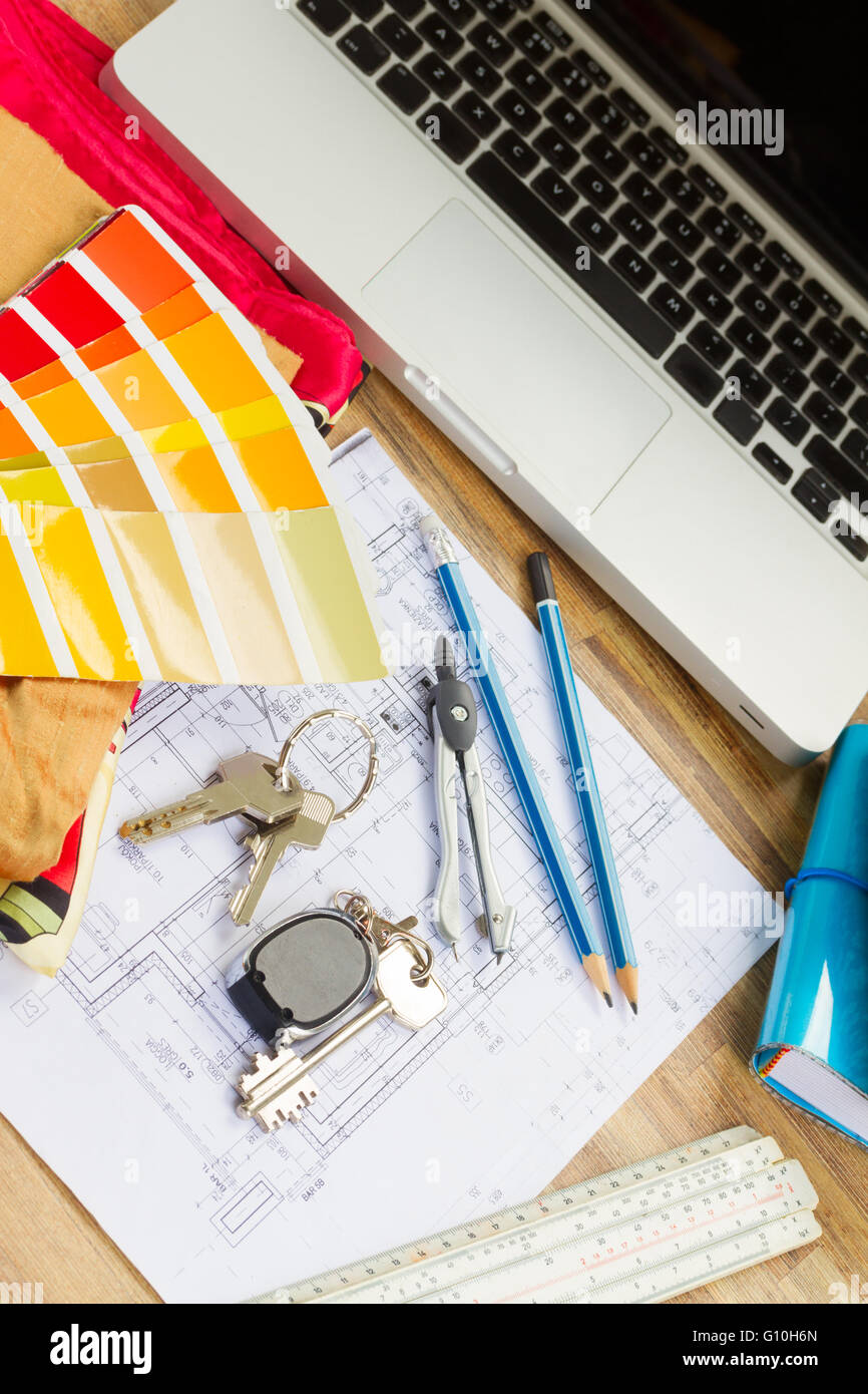 designer's working table Stock Photo - Alamy