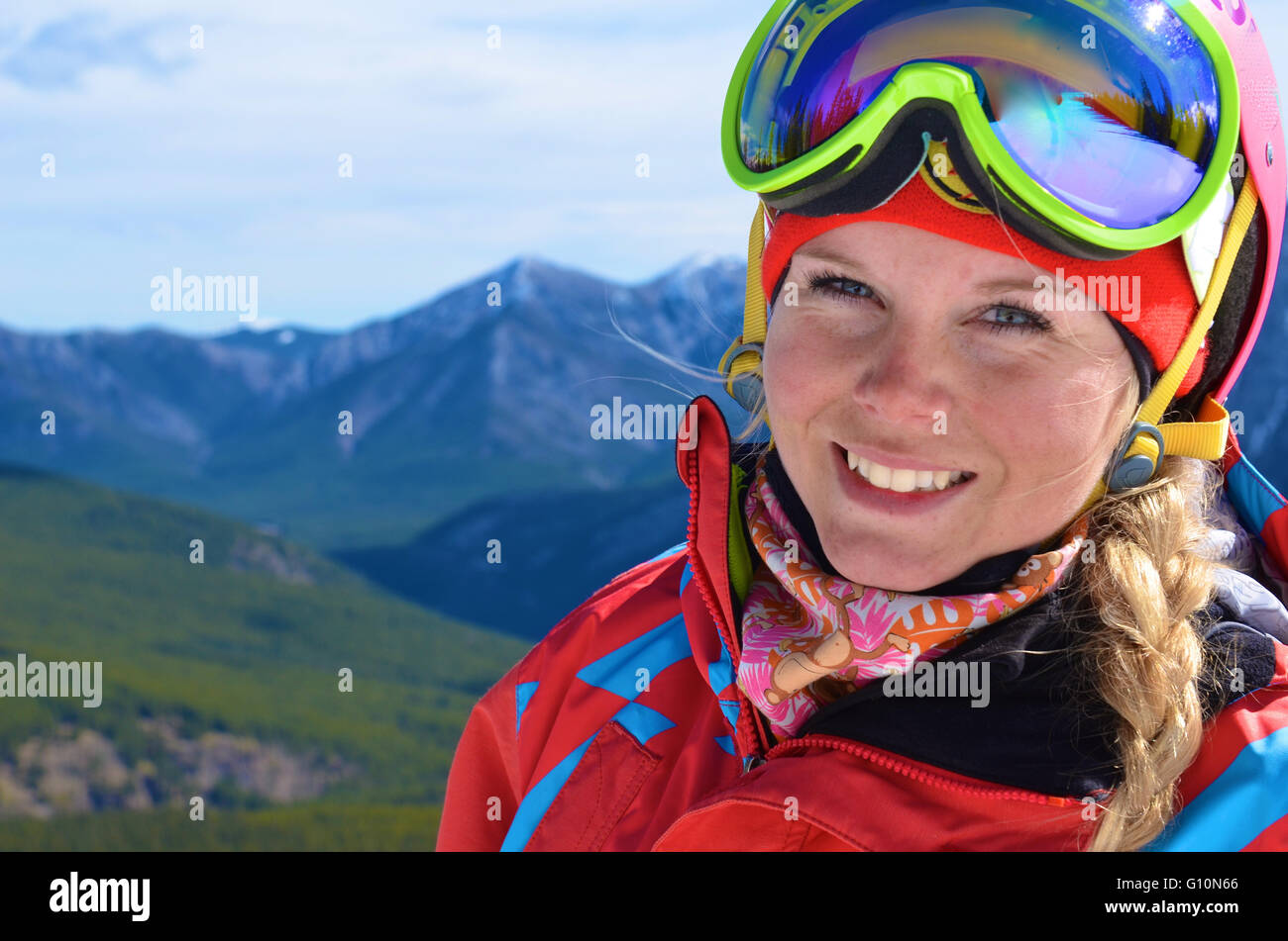 Female spring skiers hi-res stock photography and images - Alamy