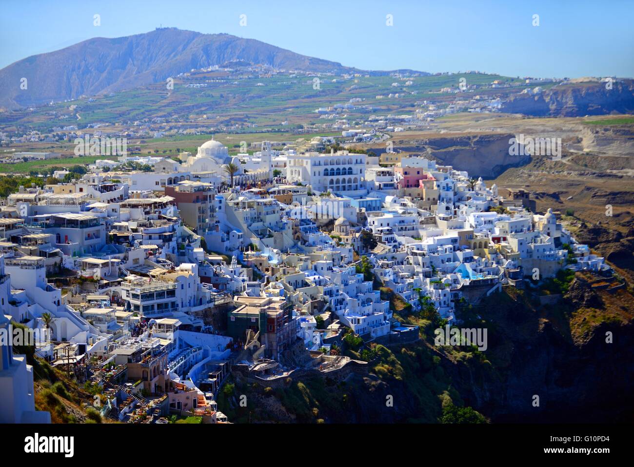 White buildings on the hillside of Fira, Santorini, Greek Islands ...