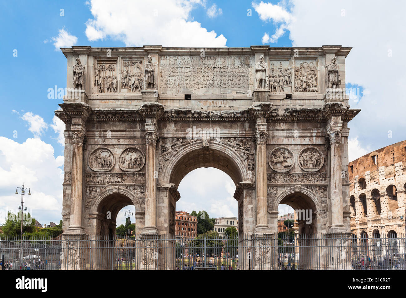 Arch of Constantine near colosseum in Rome, Italy Stock Photo - Alamy