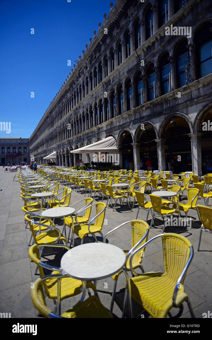 Piazza san marco bar hi-res stock photography and images - Alamy