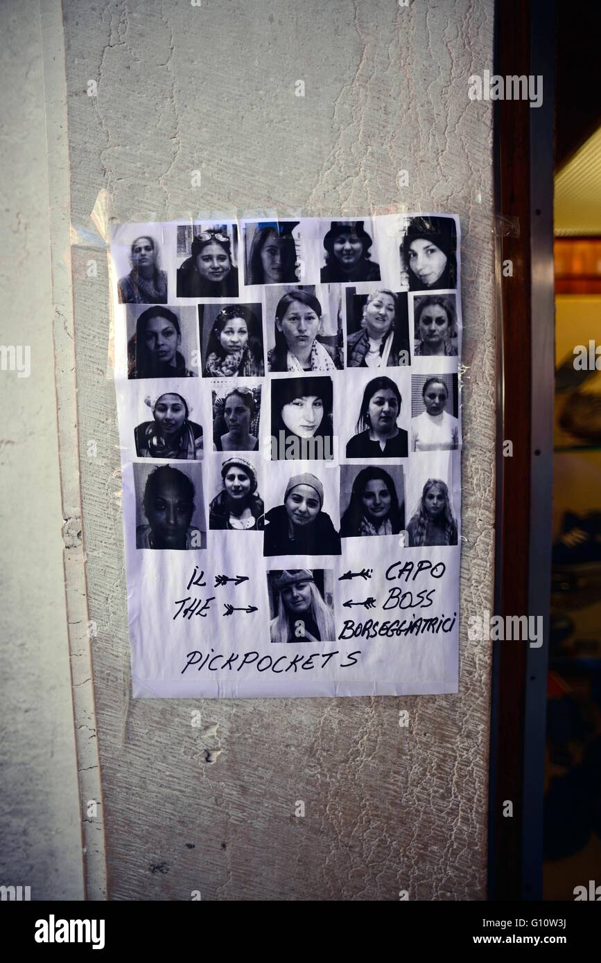 Pickpockets hi-res stock photography and images - Alamy