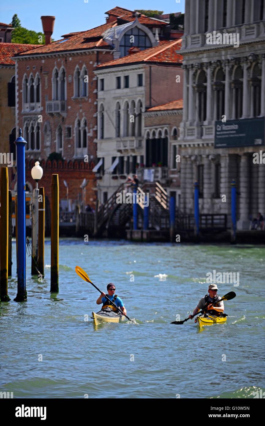 Venice kayak italy hi-res stock photography and images - Alamy