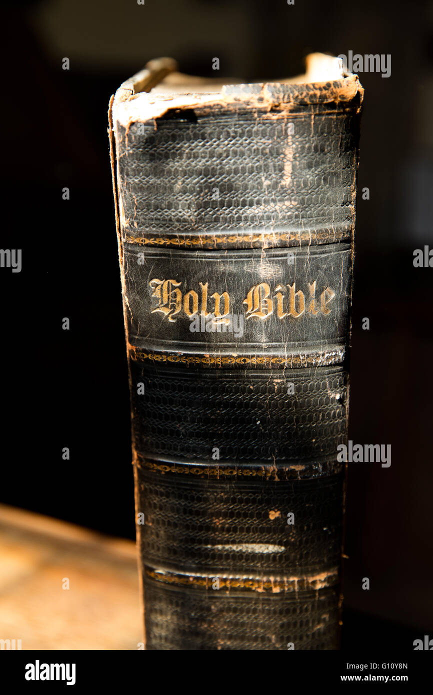 Leather bible spine hi-res stock photography and images - Alamy