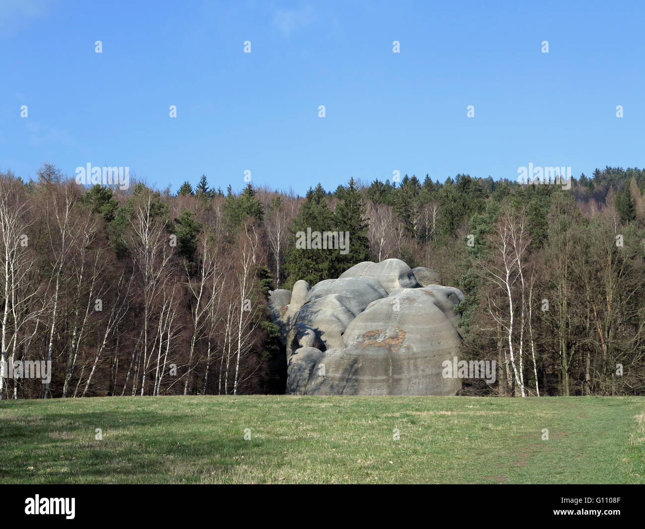 Interesting rock formation - Elephant Rocks - resembling a bathing ...