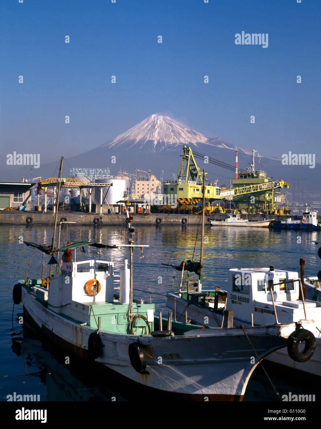 Japan Mount Fuji And Ships Stock Photo - Alamy