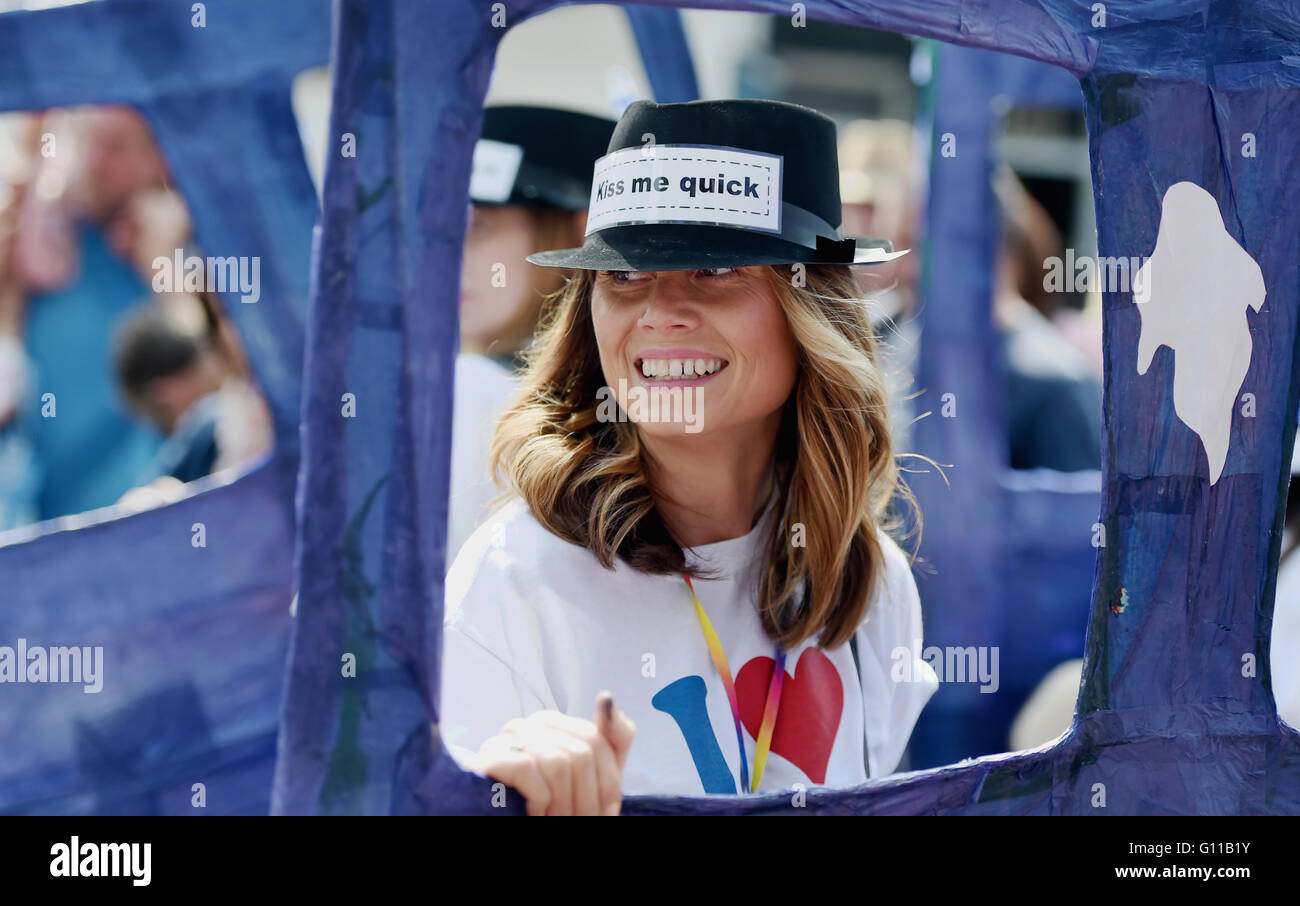 People wearing kiss me quick hats hi-res stock photography and images ...