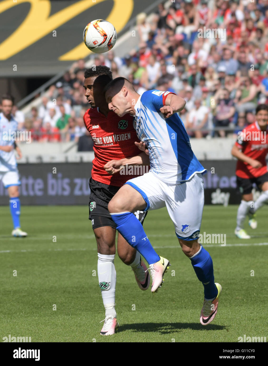Hanover, Germany. 07th May, 2016. Hannover's Noah-Joel Sarenren-Bazee ...
