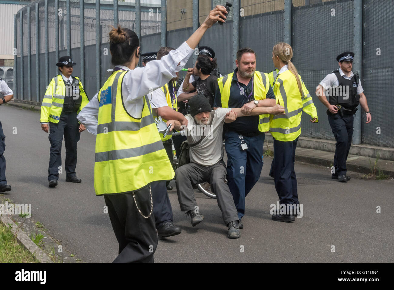 London, UK. 7th May, 2016. Protesters at Europe's largest detention ...