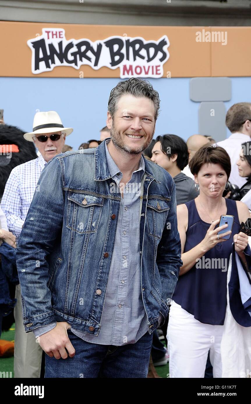 Los Angeles, CA, USA. 7th May, 2016. Blake Shelton at arrivals for ...