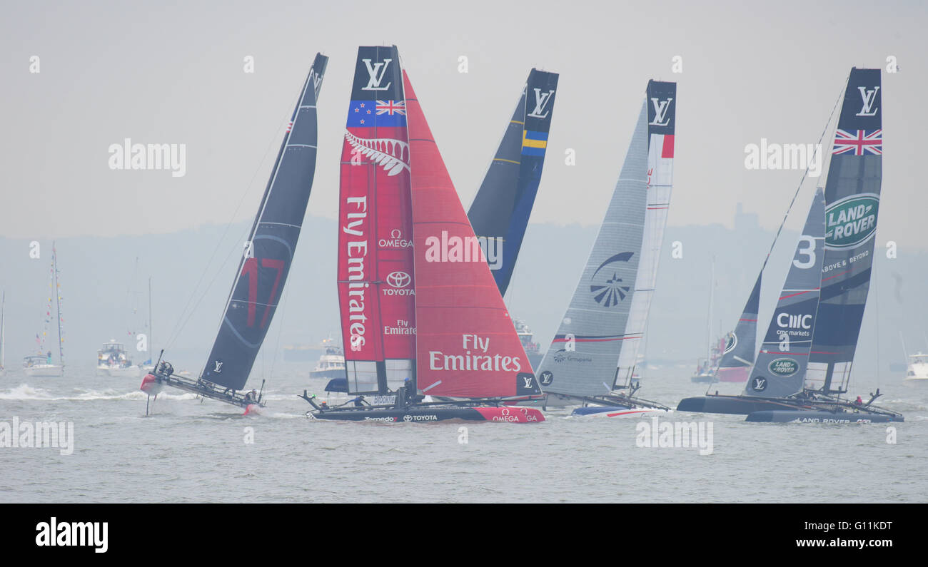 New York City, United States. 07th May, 2016. Boats with distinctive ... New York City, United States. 07th May, 2016. Boats with distinctive ...