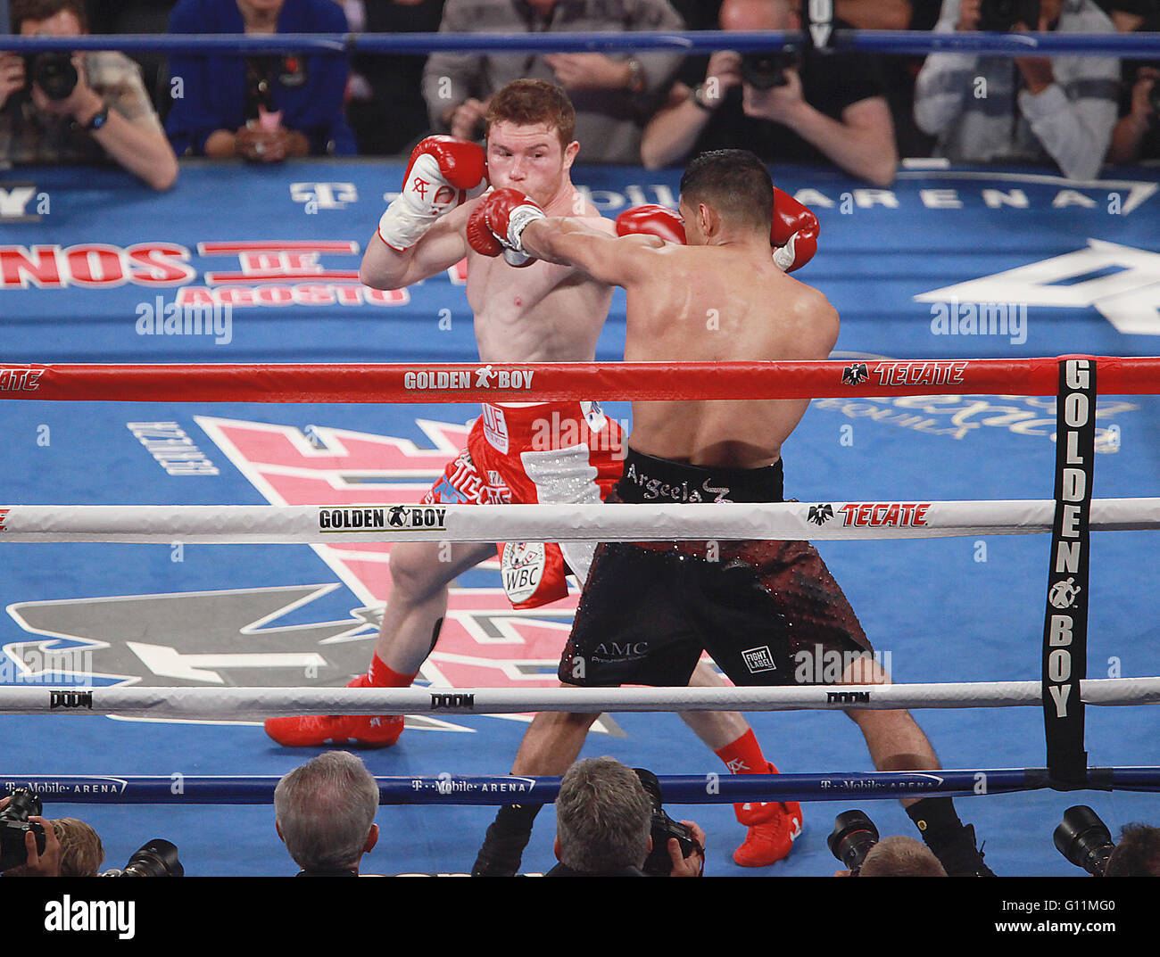Las Vegas, Nevada, USA. 7th May, 2016. WBC Middleweight Champion Canelo ...