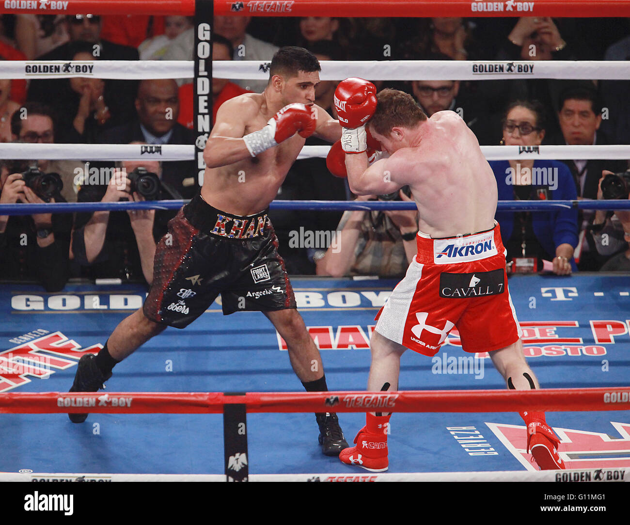 Las Vegas, Nevada, USA. 7th May, 2016. WBC Middleweight Champion Canelo ...