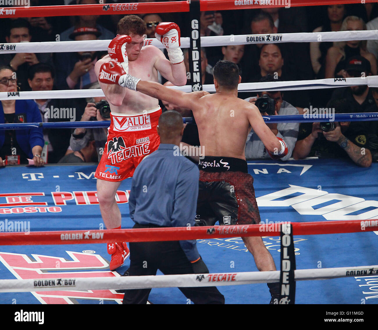 Las Vegas, Nevada, USA. 7th May, 2016. WBC Middleweight Champion Canelo ...