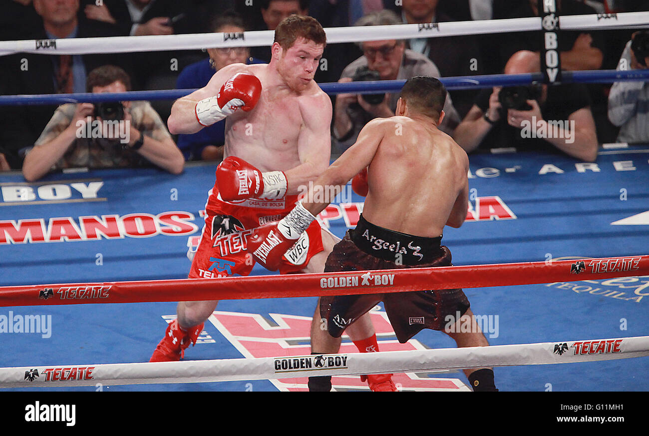 Las Vegas, Nevada, USA. 7th May, 2016. WBC Middleweight Champion Canelo ...