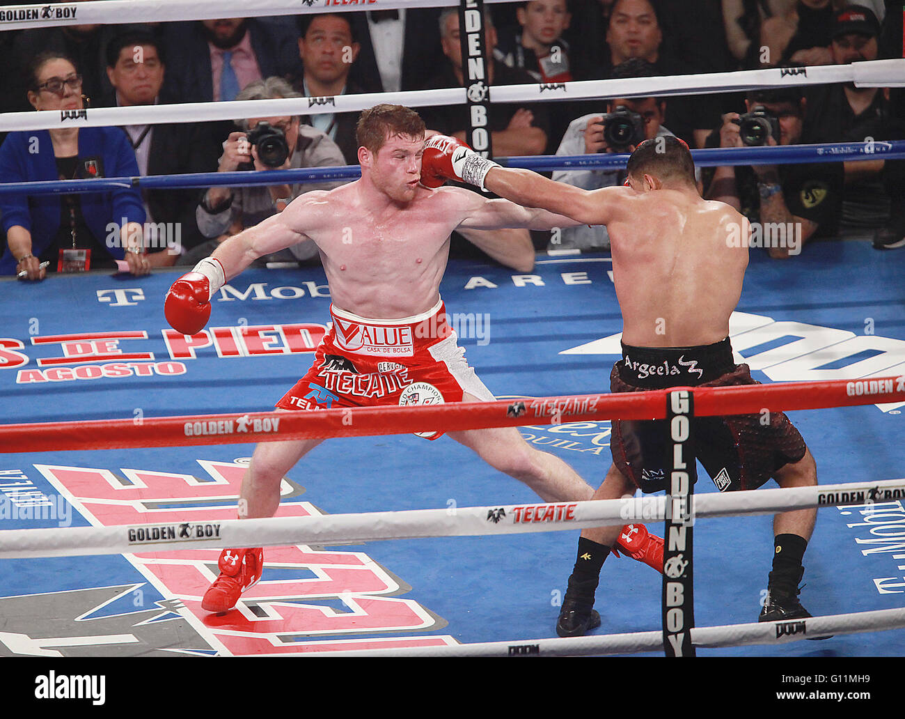 Las Vegas, Nevada, USA. 7th May, 2016. WBC Middleweight Champion Canelo ...