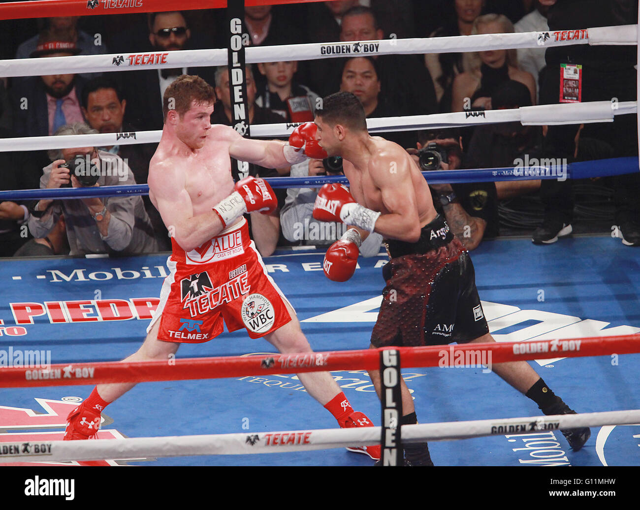 Las Vegas, Nevada, USA. 7th May, 2016. WBC Middleweight Champion Canelo ...