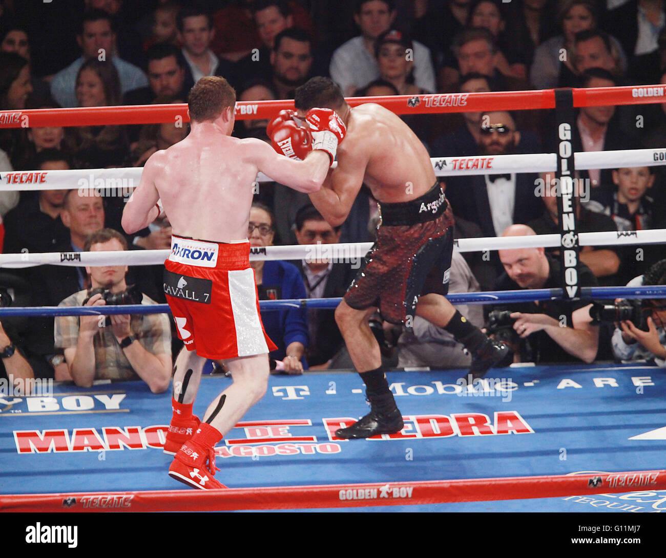 Las Vegas, Nevada, USA. 7th May, 2016. WBC Middleweight Champion Canelo ...