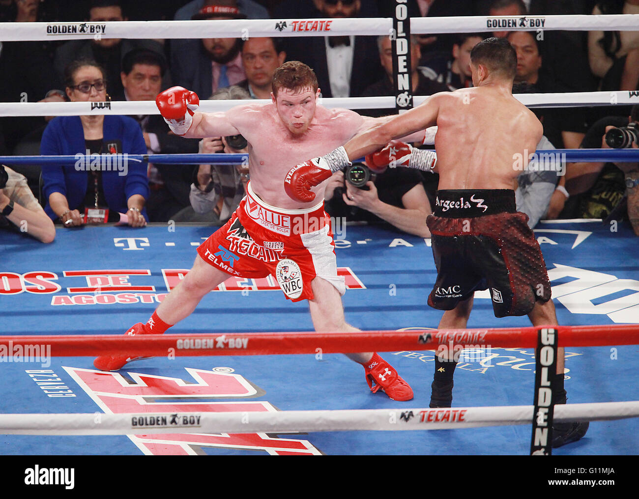 Las Vegas, Nevada, USA. 7th May, 2016. WBC Middleweight Champion Canelo ...