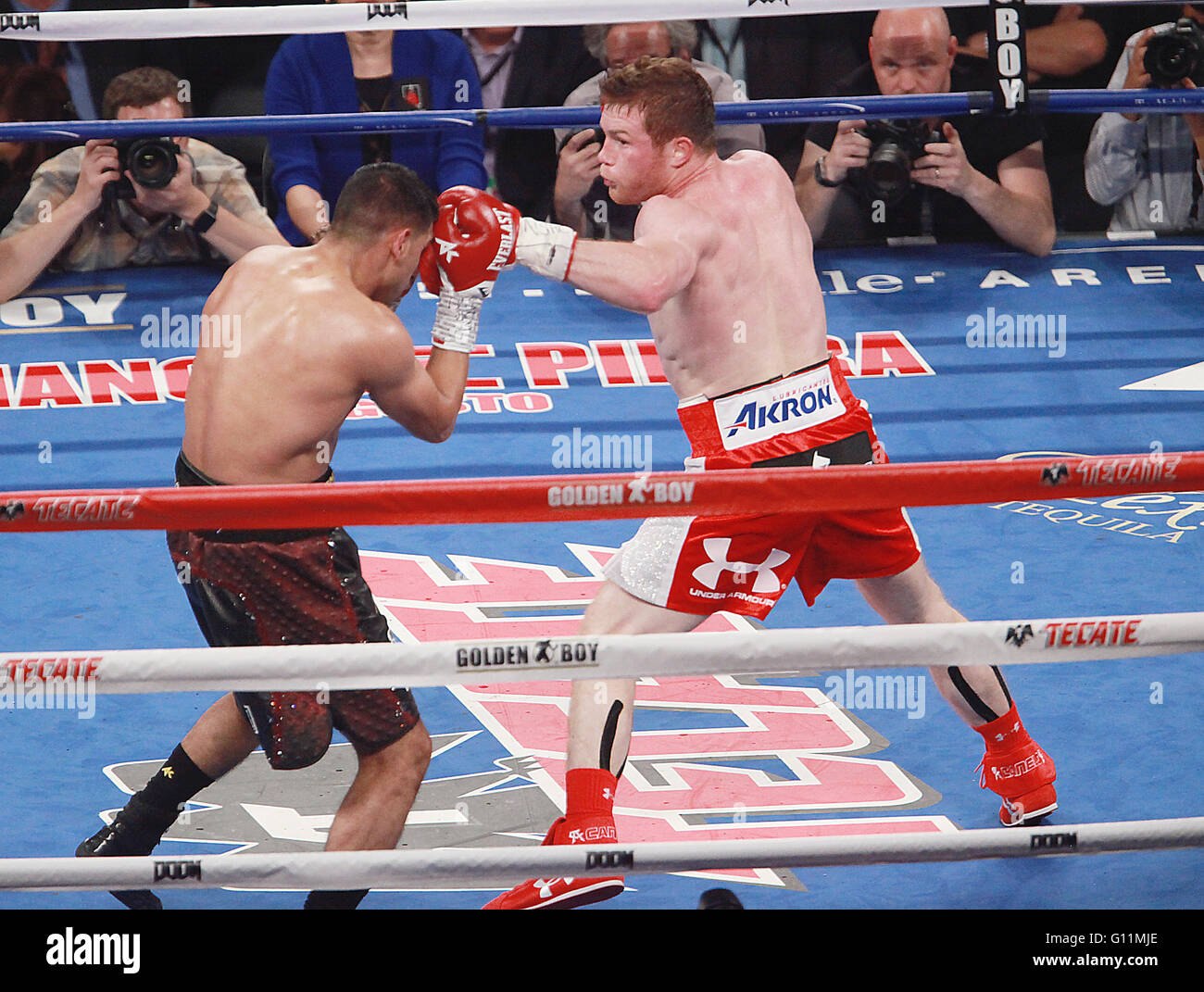 Las Vegas, Nevada, USA. 7th May, 2016. WBC Middleweight Champion Canelo ...