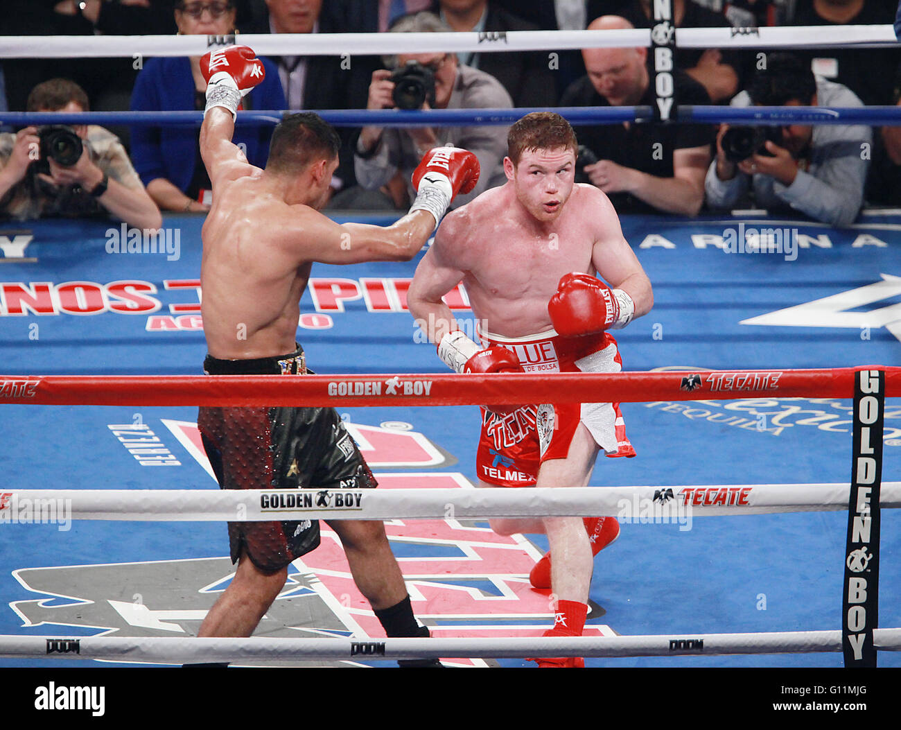 Las Vegas, Nevada, USA. 7th May, 2016. WBC Middleweight Champion Canelo ...