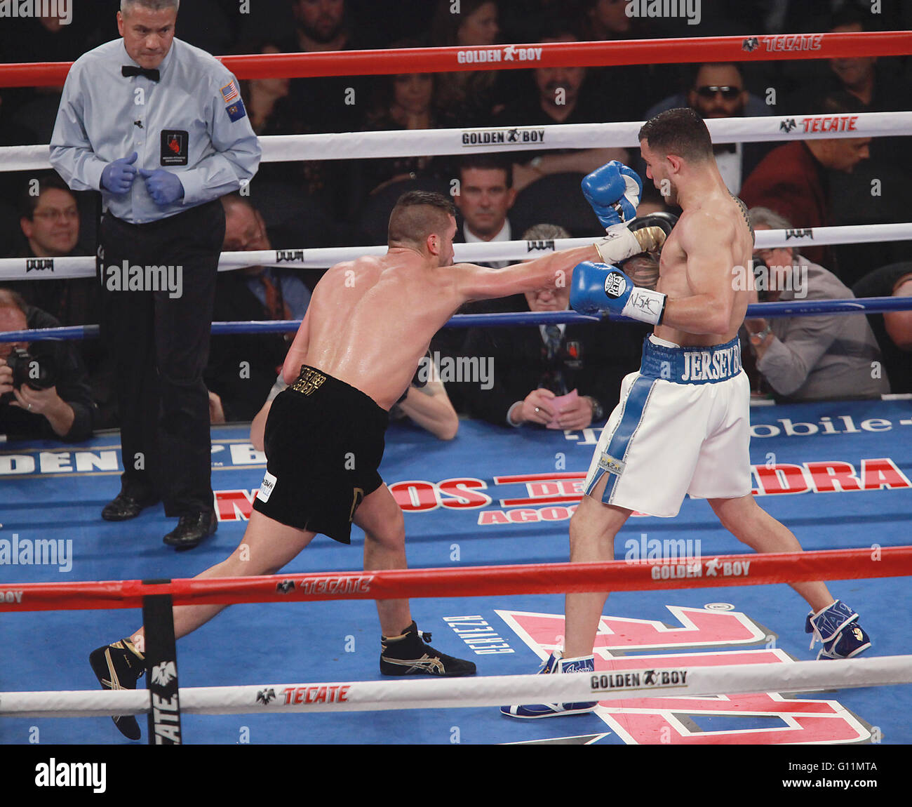Las Vegas, Nevada, USA. 8th May, 2016. Middleweight boxers David ...