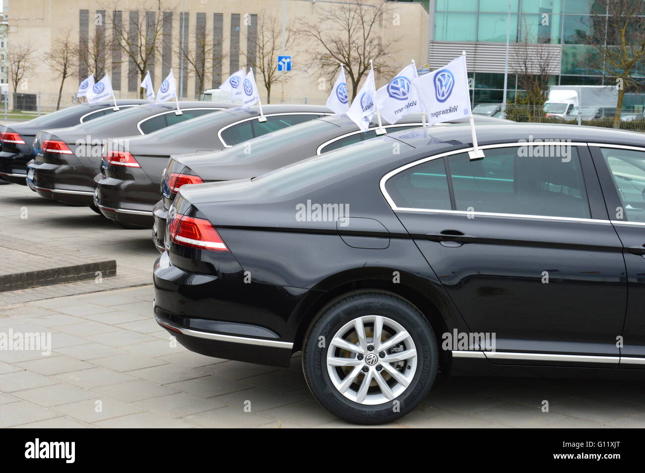 Row of cars Stock Photo - Alamy