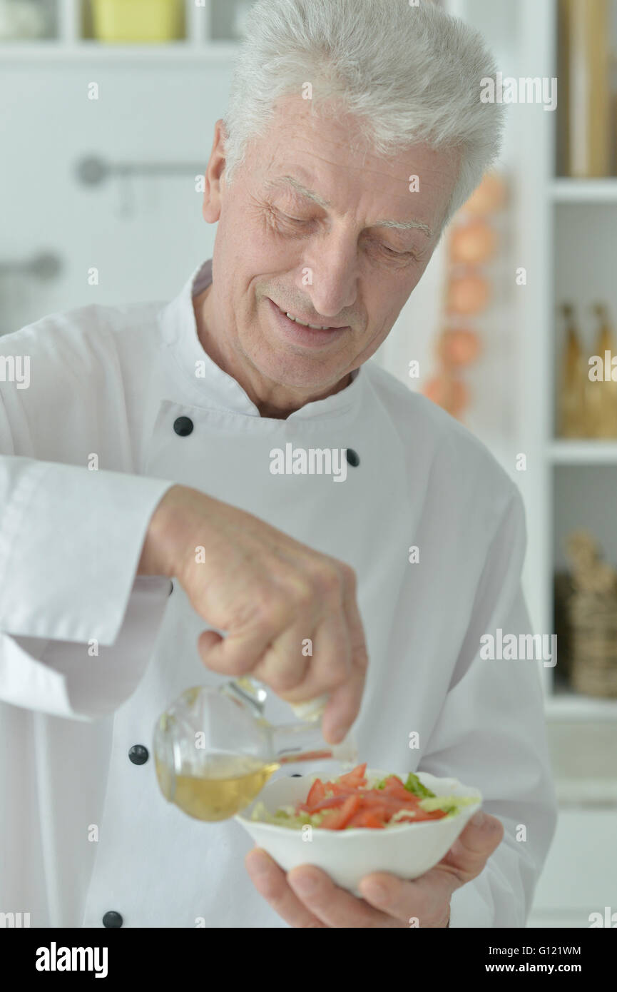 elderly male chef Stock Photo - Alamy